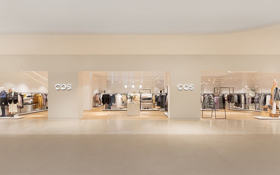 코스가 스타필드 안성점에 새 매장을 오픈했다