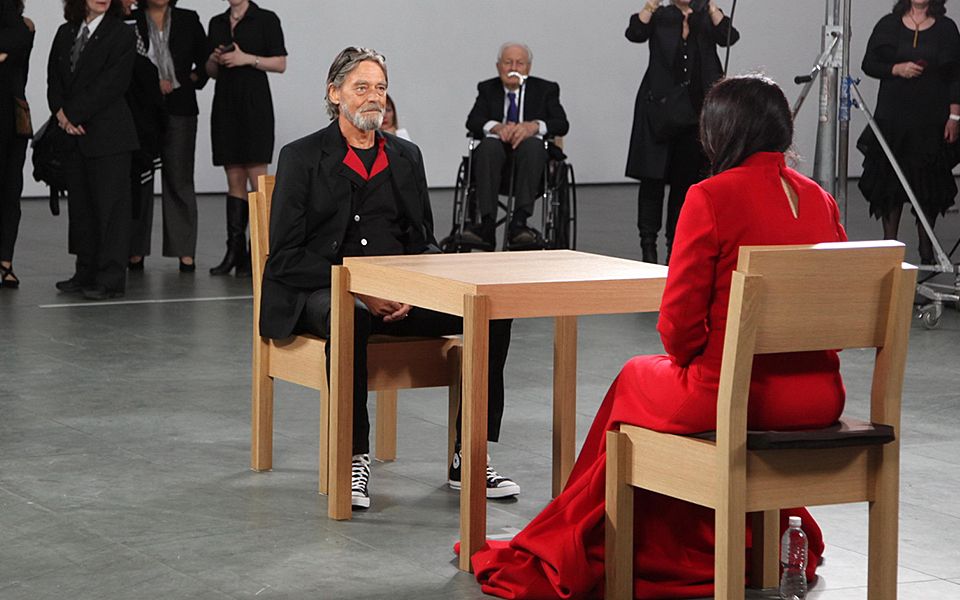 행위예술가 울라이, 향년 76세로 타계 | eyesmag | 아이즈매거진